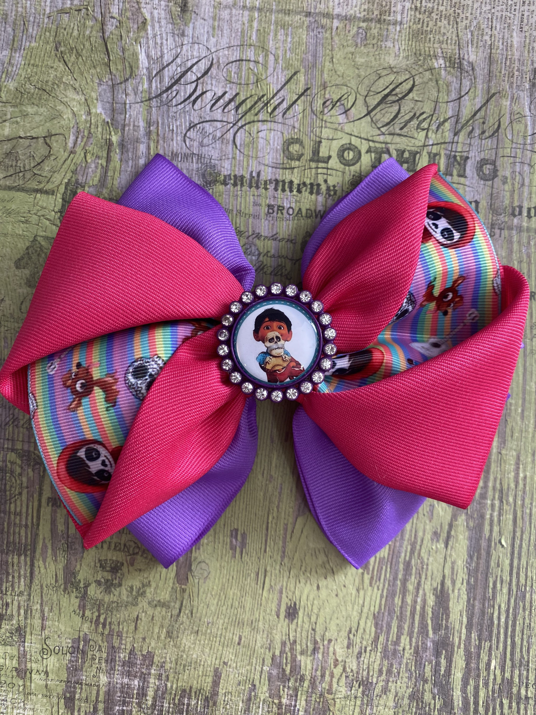 Jumbo Inspired Character Bows on Luulla